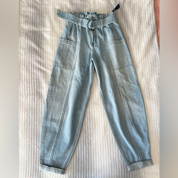 Hollister | Jeans | Hollister Paperback Jeans | Poshmark